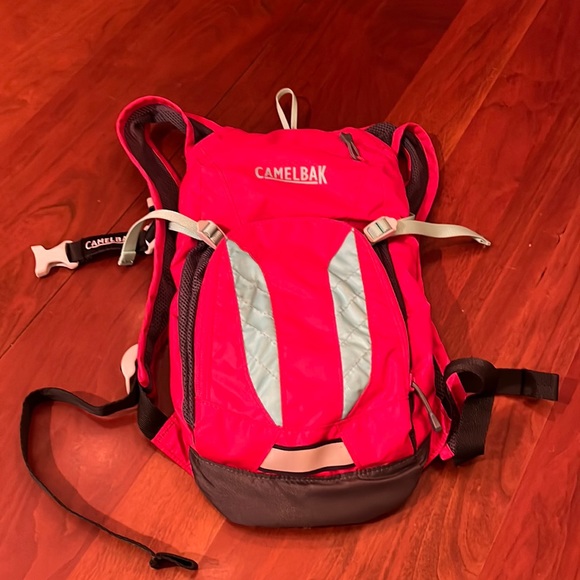 Camelbak | Accessories | Camelbak Kids Backpackgreat For Hiking And Has ...